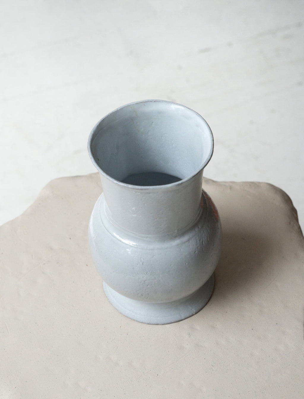 Astier de Villatte Colbert Vase – Neighbour