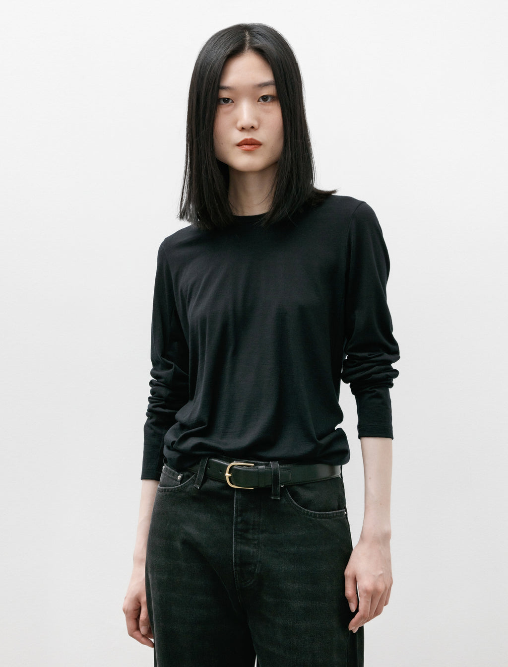 Veilance Frame LS Crew Black – Neighbour