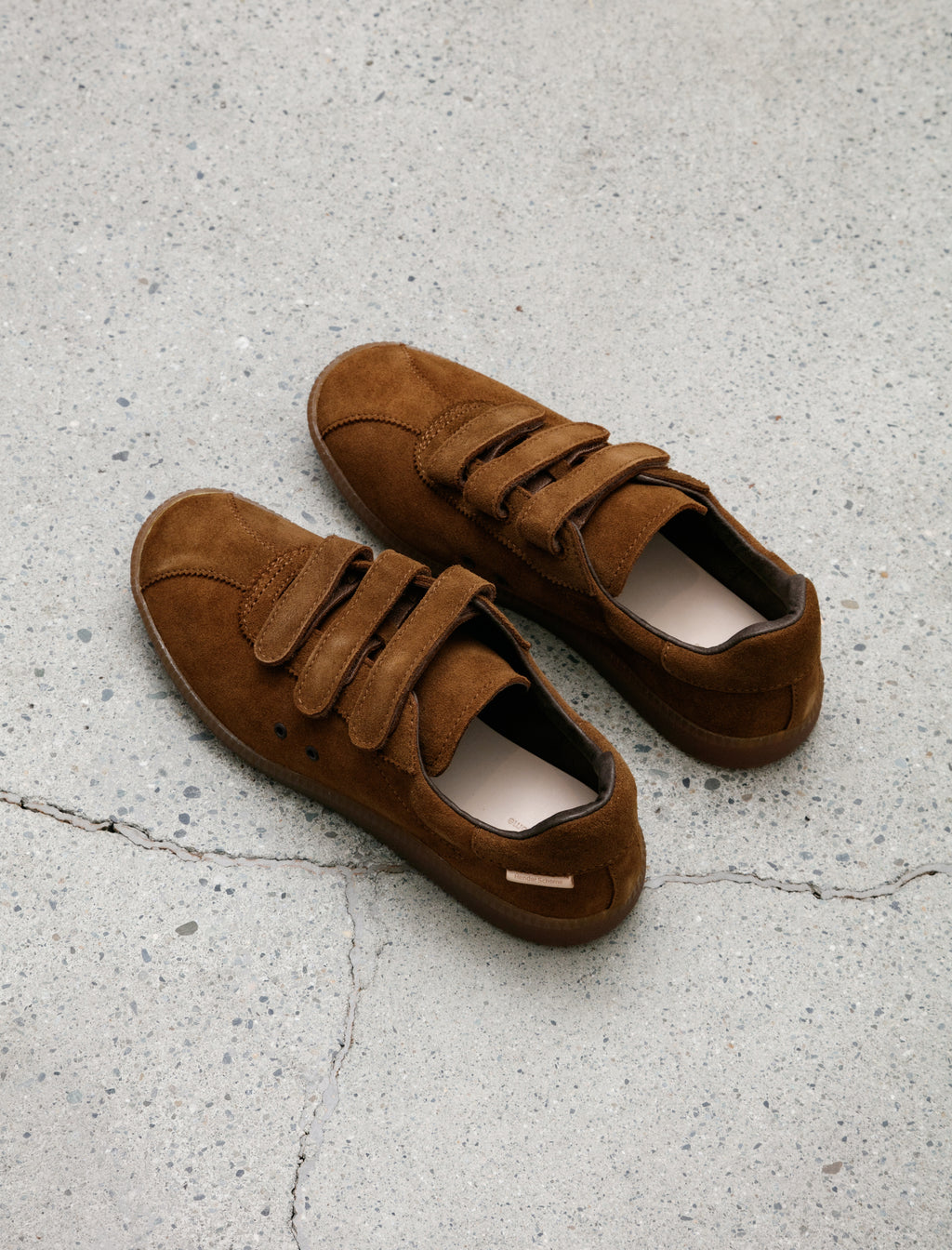 Hender Scheme Tim Camel – Neighbour