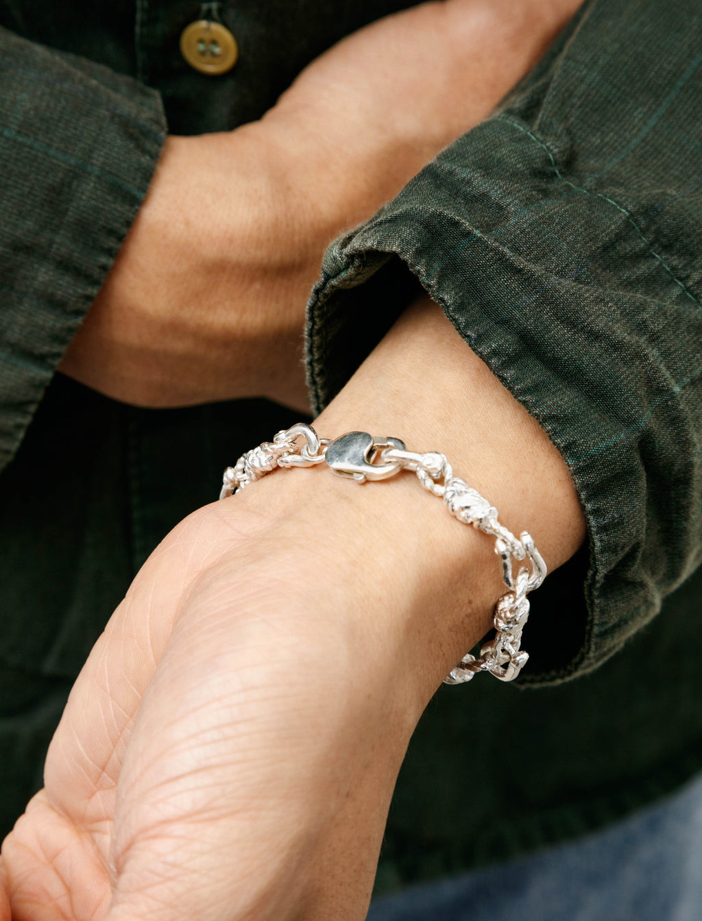 Athena Bow and Shackle Bracelet – Neighbour