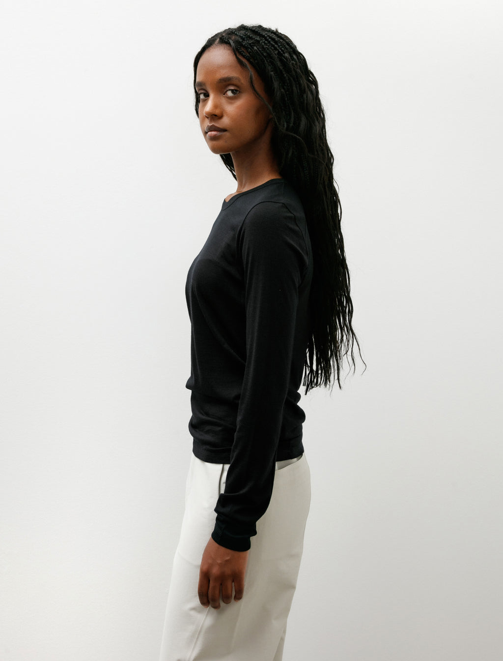 Veilance Frame LS Crew Black – Neighbour